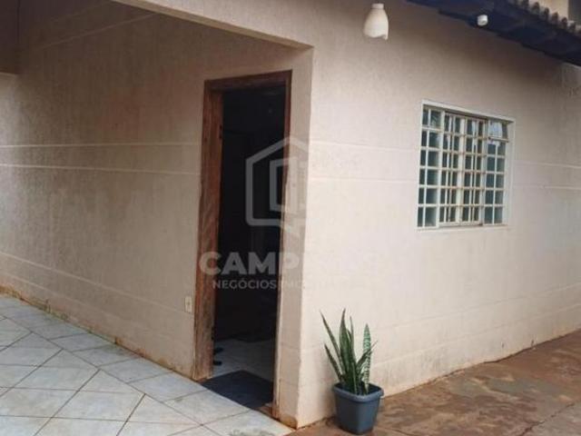 Casa à venda em Dourados, Vila Santa Catarina, com 3 quartos, com 160 m²