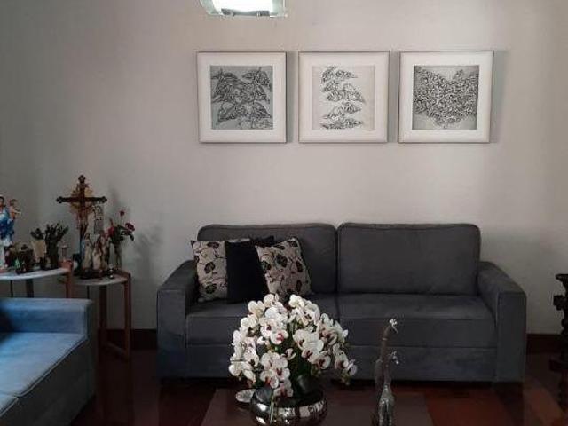 Casa à venda em Dona Clara