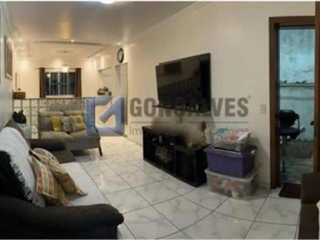 Casa à Venda em Diadema Casa Grande 3 Quartos, 1 Suíte, 2 Vagas