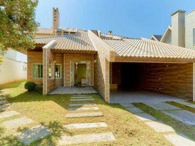 CASA COM 4 QUARTOS PARA COMPRAR NO ECOVILLE!