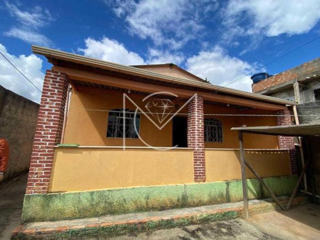 Casa à venda em Esmeraldas/MG