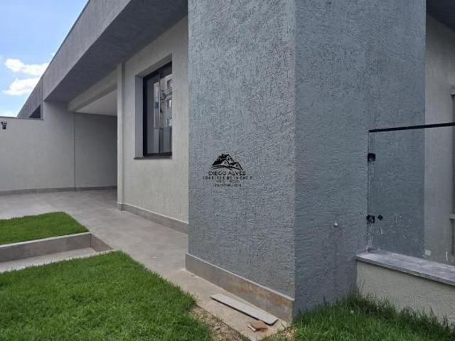 CASA À VENDA COM 03 QUARTOS E 04 VAGAS ESPIRITO SANTO BETIM