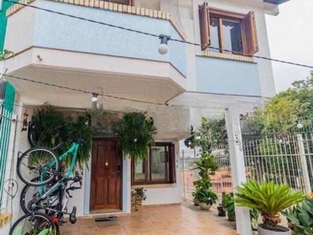 Casa à venda em Espírito Santo com 161 m², 3 quartos, 1 suíte, 2 vagas