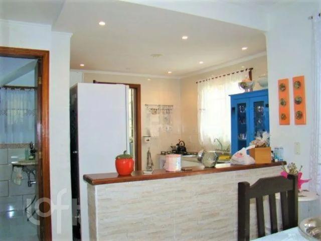 Casa à venda em Espírito Santo com 180 m², 3 quartos, 1 suíte, 4 vagas