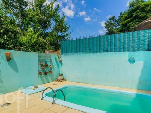 Casa à venda em Espírito Santo com 186 m², 3 quartos, 1 suíte, 2 vagas