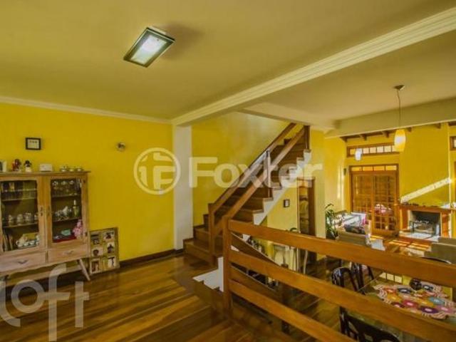 Casa à venda em Espírito Santo com 208 m², 3 quartos, 1 suíte, 3 vagas
