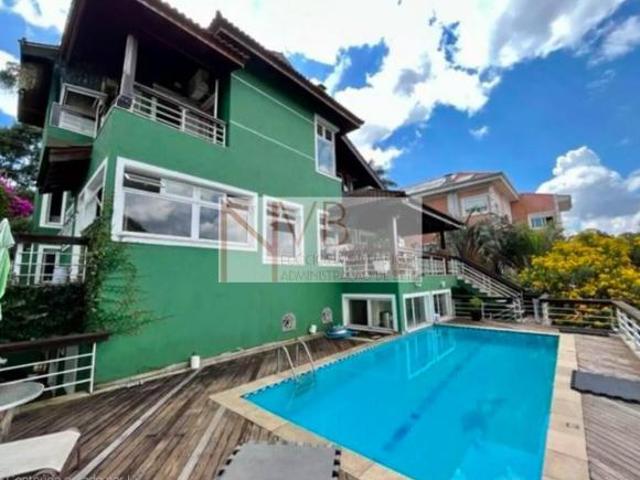 Casa à Venda em Euroville, Carapicuíba 3 Suítes, 395m²