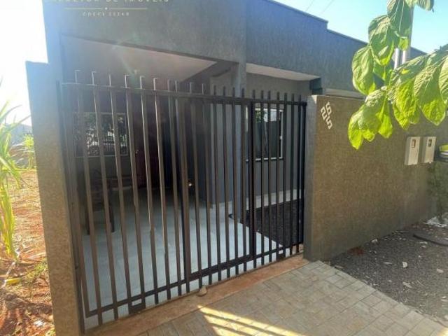 Casa à venda em Foz do Iguaçu PR: 2 quartos, 1 sala, 1 banheiro, 1 vaga de garagem, 56m² de área. Co