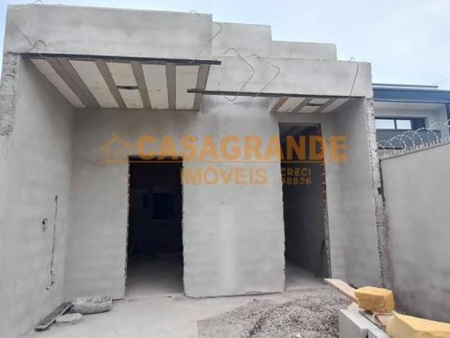 Casa à Venda em fase de acabamento em Caçapava