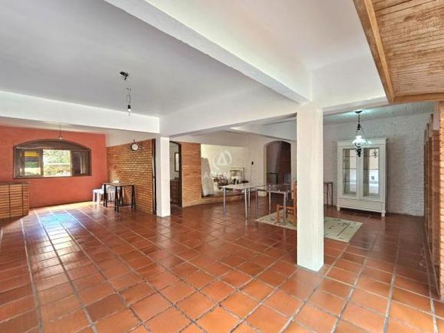 Casa à venda em Fenavinho