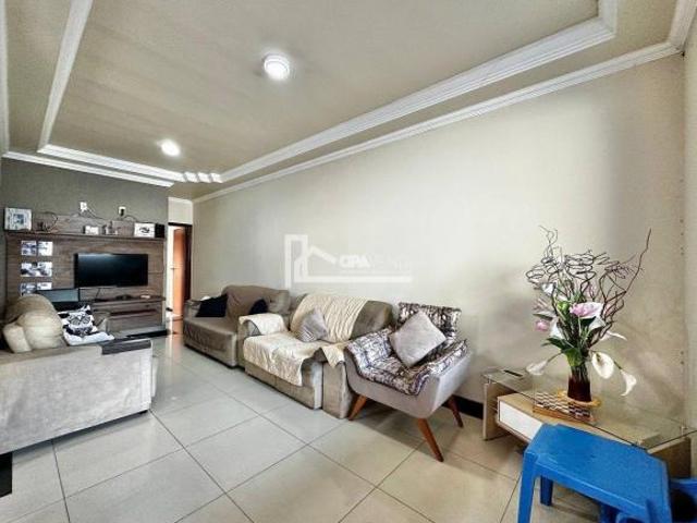 Casa à venda em Floramar