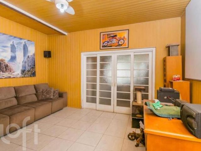 Casa à venda em Floresta com 183 m², 4 quartos, 1 suíte, 5 vagas