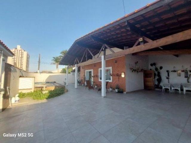 Casa à Venda em Flórida, Praia Grande SP