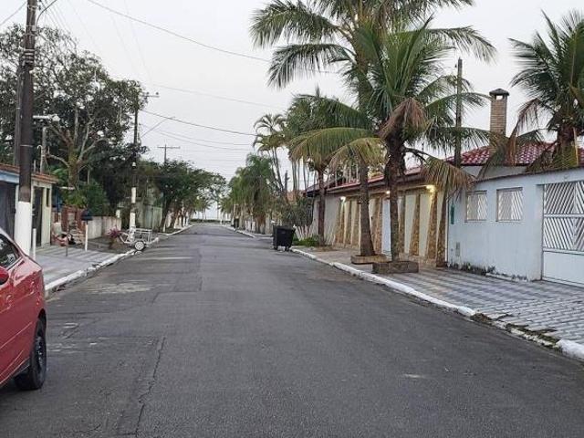 Casa à Venda em Flórida, Praia Grande SP
