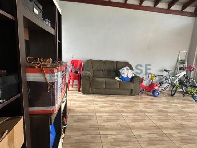 Casa à venda em Franca SP no Villagio Mundo Novo: 2 quartos, 1 sala, 1 banheiro, 2 vagas de garagem