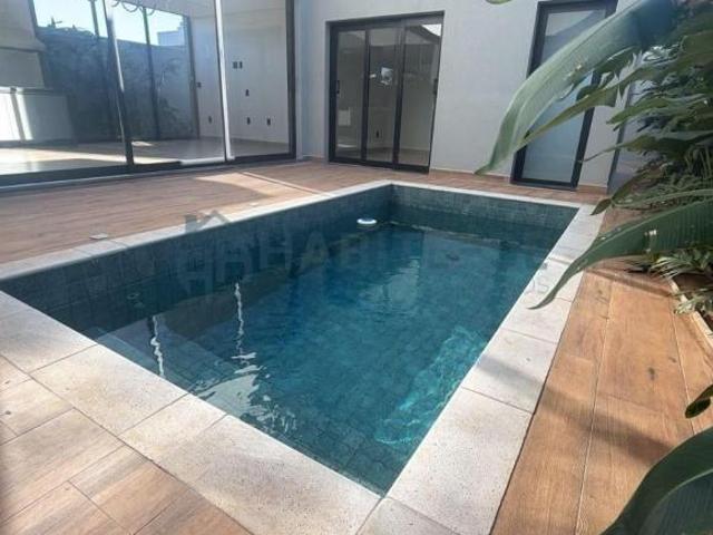 Casa à venda em Franca SP, bairro Veredas de Franca: 3 quartos, 3 suítes, 2 salas, 4 vagas, 285,60m²