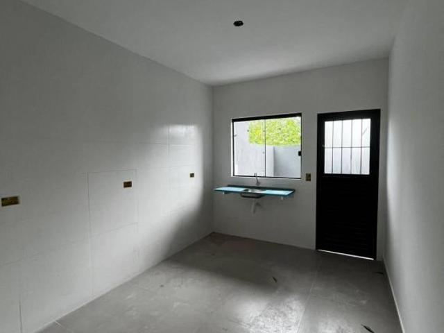 Casa à Venda em Franco da Rocha com 2 Suítes e Quintal