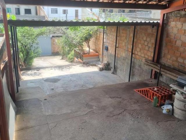 Casa com 3 quartos à venda em Contagem, no bairro Funcionarios