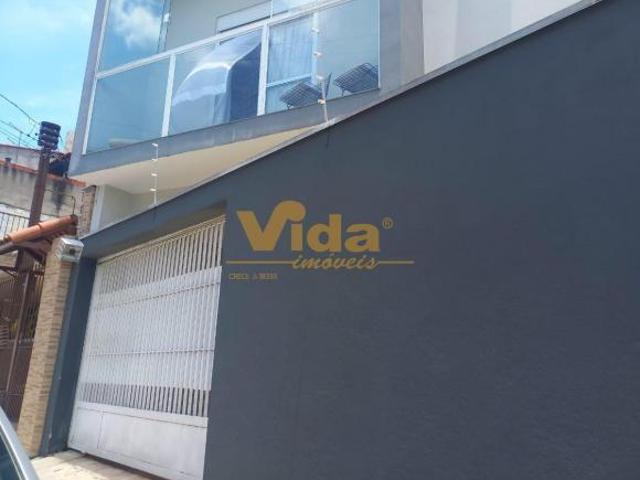 Casa á venda em Km 18 Osasco, SP 03 quartos
