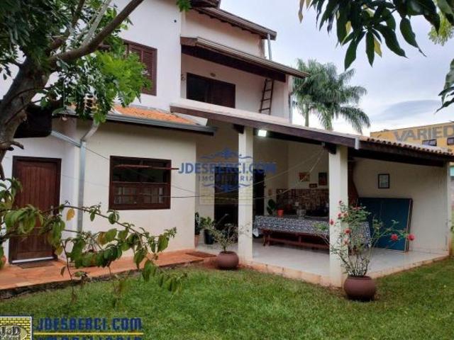 Casa à venda em Holambra