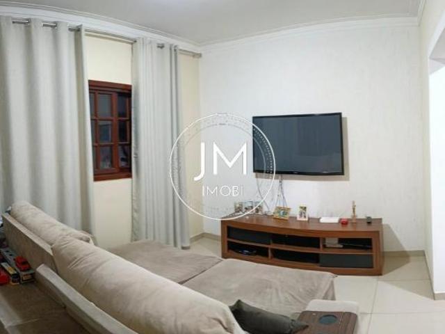 Casa a venda em Hortolândia com 2 quartos, 2 vagas e moveis planejados
