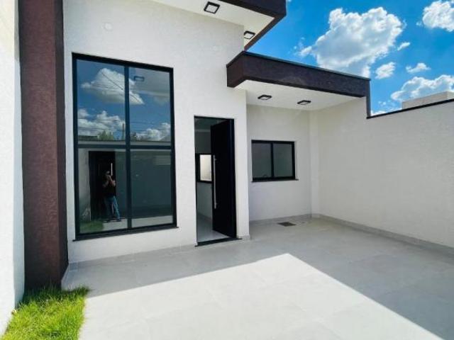 Casa à venda em Hortolândia SP, bairro Vila Verde: 3 quartos, 1 suíte, 2 salas, 2 banheiros, 2 vagas