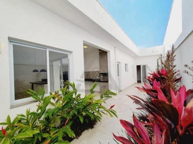 Casa à venda em Hortolândia, Parque Olívio Franceschini, com 3 quartos, com 192 m²