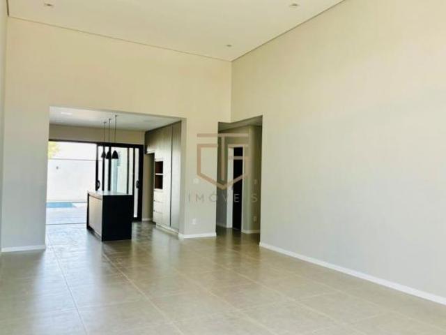 Casa à venda em Hortolândia, Residencial Jardim do Jatobá, com 3 quartos, com 155 m²