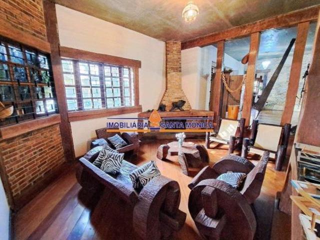 Casa à venda em Heliópolis