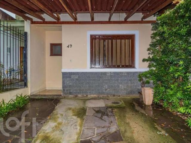 Casa à venda em Hipica com 110 m², 3 quartos, 2 suítes, 2 vagas