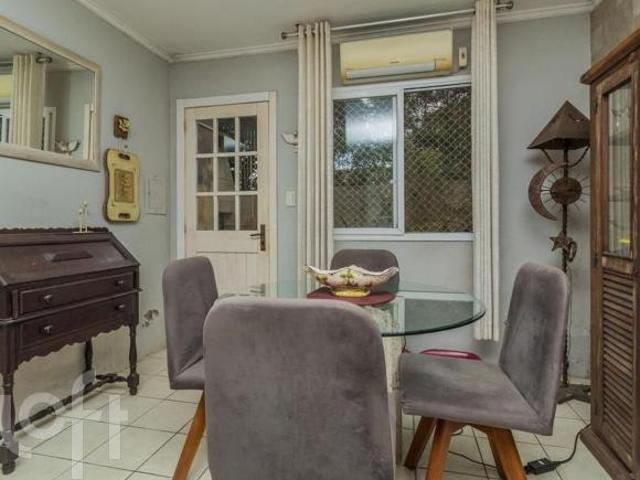 Casa à venda em Hipica com 118 m², 2 quartos, 4 vagas