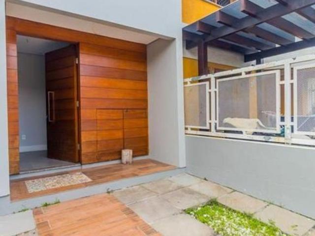 Casa à venda em Hipica com 172 m², 3 quartos, 3 suítes