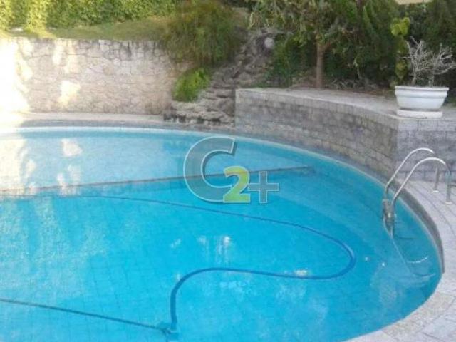 Casa à venda em Interlagos, 4 quartos, 2 suítes, 4 vagas de garagem