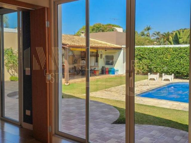 Casa à venda em Interlagos | 4 quartos