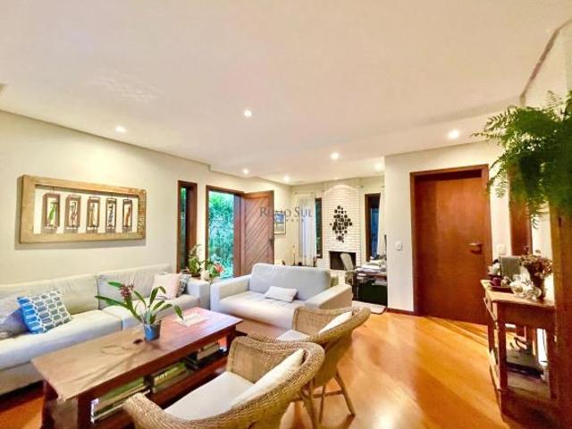 Casa à venda em Interlagos