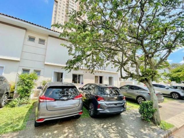 Casa à venda em Interlagos