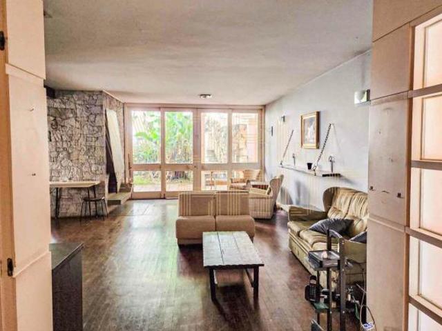 Casa á venda em Interlagos | 3 quartos