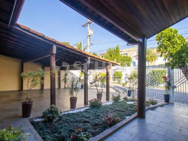 Casa a venda em interlagos bolsão 3 suítes 4 vagas 557 m² de terreno 220 m² de área útil