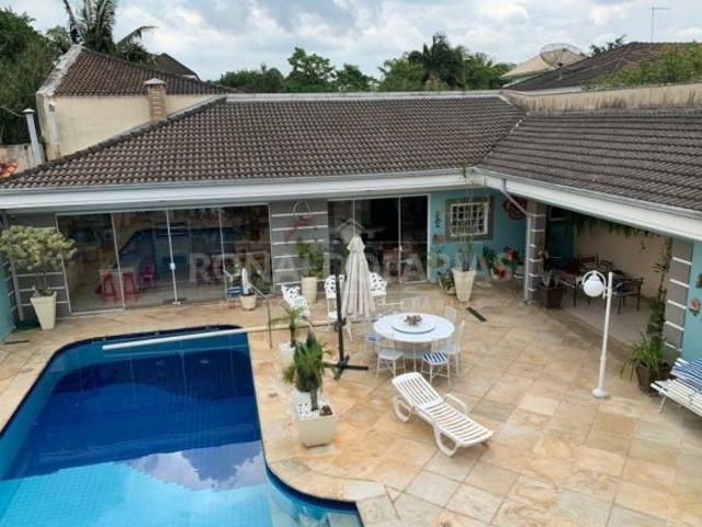Casa a Venda em Interlagos com 3 Dormitórios 3 Suítes e 6 Vagas de Garagem