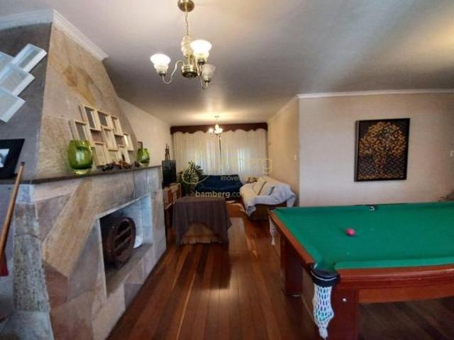 Casa à venda em Interlagos. Espaço, conforto e versatilidade em uma localização privilegiada