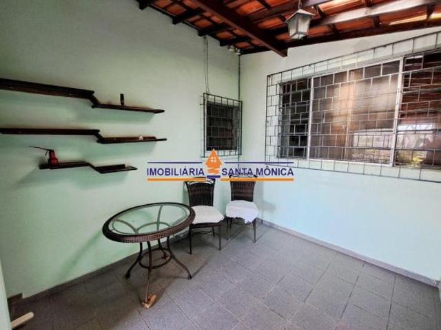 Casa à venda em Indaiá