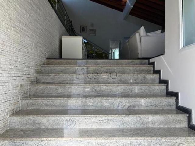 Casa à venda em Indaiatuba, Vila Suíça, com 3 suítes, com 330 m², Jardim Residen