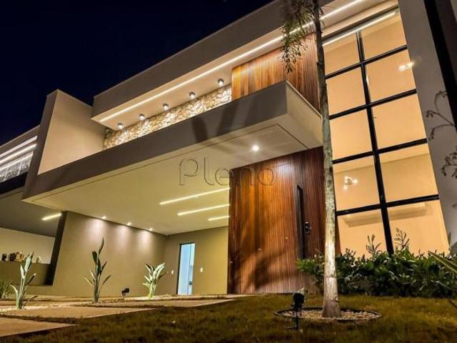 Casa à venda em Indaiatuba, Caldeira, com 3 suítes, com 212.15 m², Residencial E