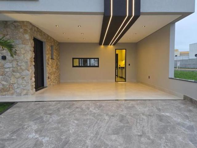 Casa à venda em Indaiatuba, Jardim Residencial Dona Maria Candida, com 3 suítes, com 193.46 m²