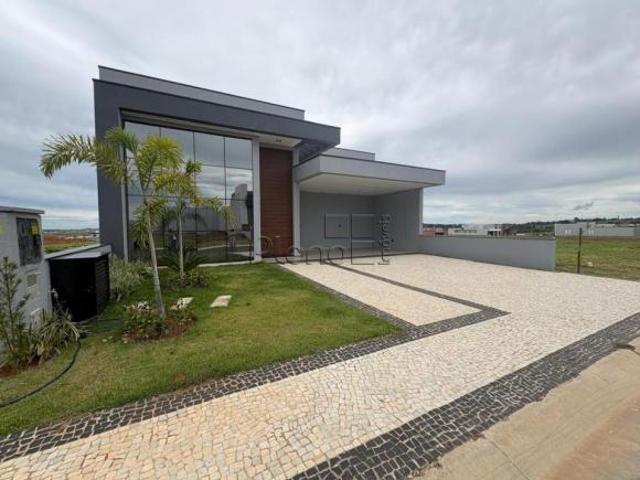 Casa à venda em Indaiatuba, jd maria candida, com 3 suítes, com 200 m²
