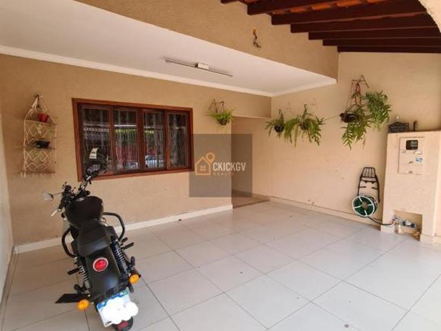 Casa à venda em Indaiatuba, Parque Barnabé, com 3 quartos, com 204 m²