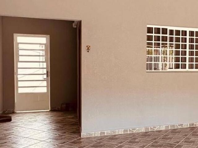 Casa à venda em Indaiatuba SP, Jardim Hubert com porteira fechada, 2 quartos, suíte, 2 vagas, 105m²