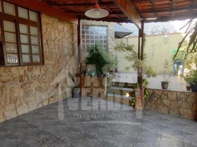 Casa à venda em Indaiatuba SP, Jardim Morada do Sol! 3 quartos, 1 suíte, 2 salas, 2 vagas de garagem