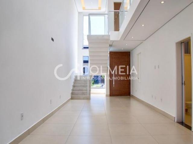 Casa à venda em Indaiatuba SP, Jardim Panorama: 3 quartos, 3 suítes, 1 sala, 2 vagas, 202m². Oportun