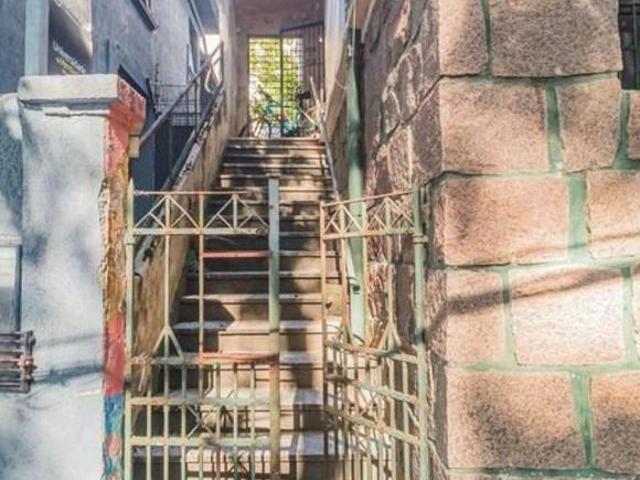 Casa à venda em Independência com 280 m², 5 quartos, 2 vagas